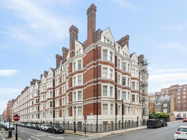 2 bedroom flat for sale