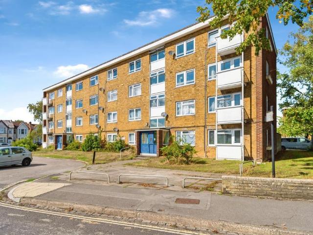 2 bedroom flat for sale