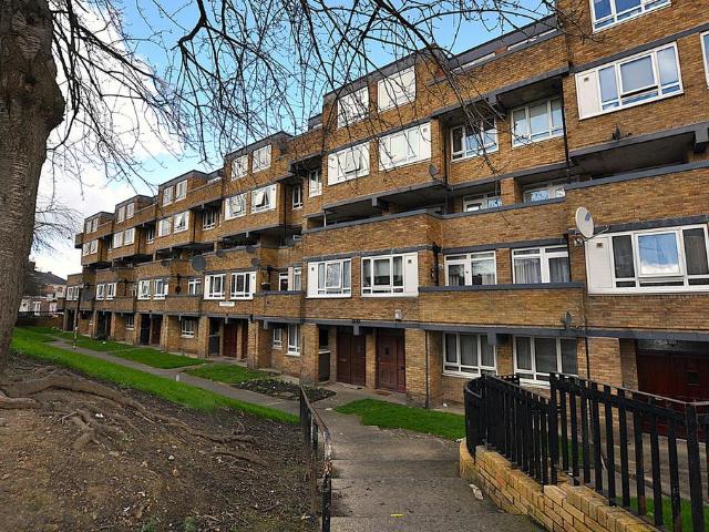 2 bedroom flat for sale