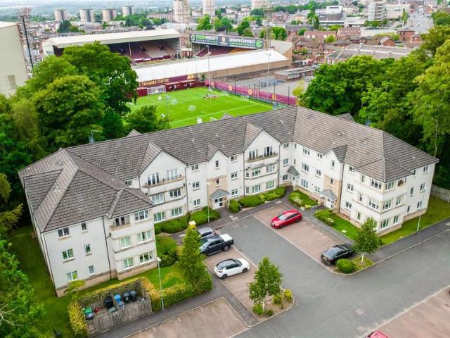 2 bedroom flat for sale