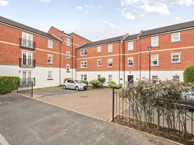 2 bedroom flat for sale