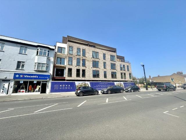 2 bedroom flat for sale