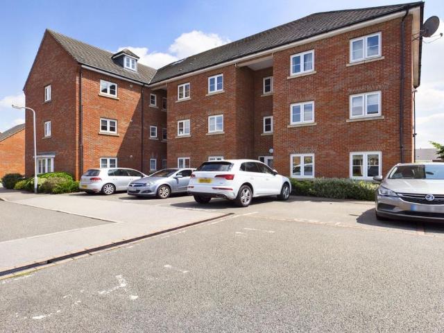 2 bedroom flat for sale