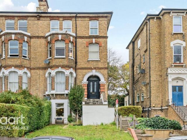 2 bedroom flat for sale