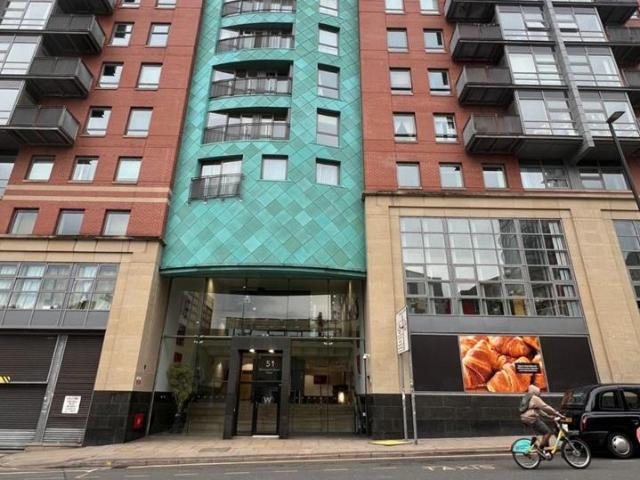 2 bedroom flat for sale