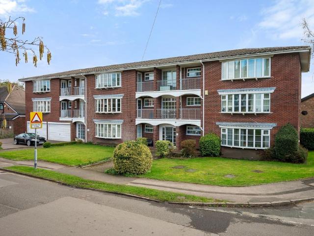 2 bedroom flat for sale