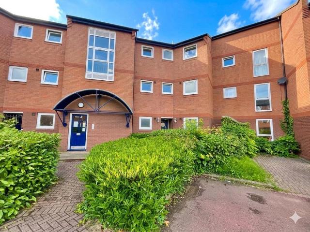 2 bedroom flat for sale