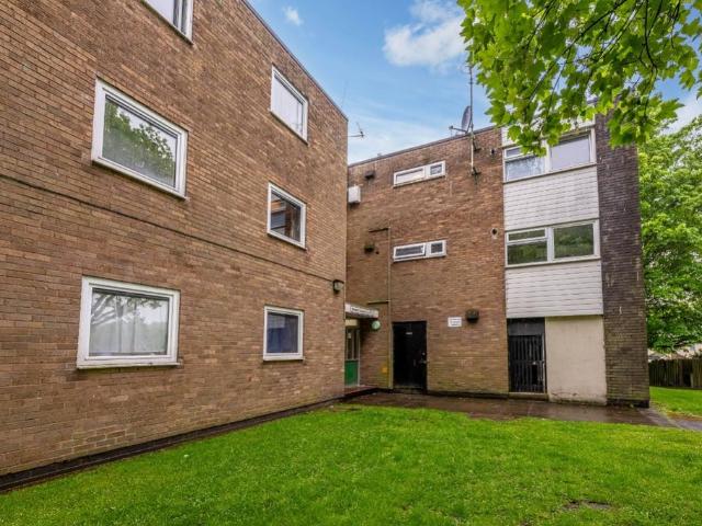 2 bedroom flat for sale