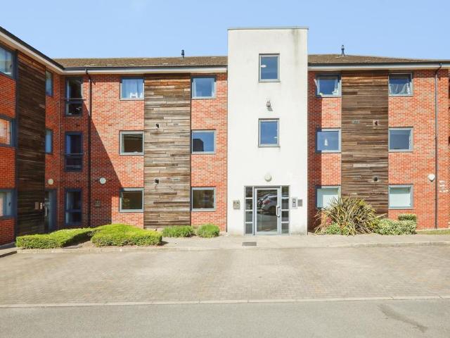 2 bedroom flat for sale