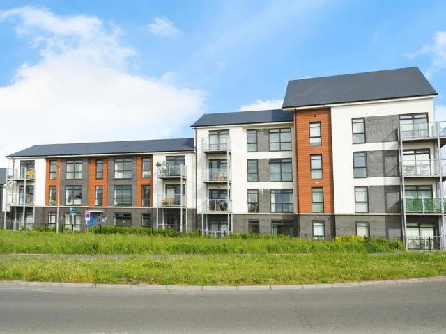 2 bedroom flat for sale