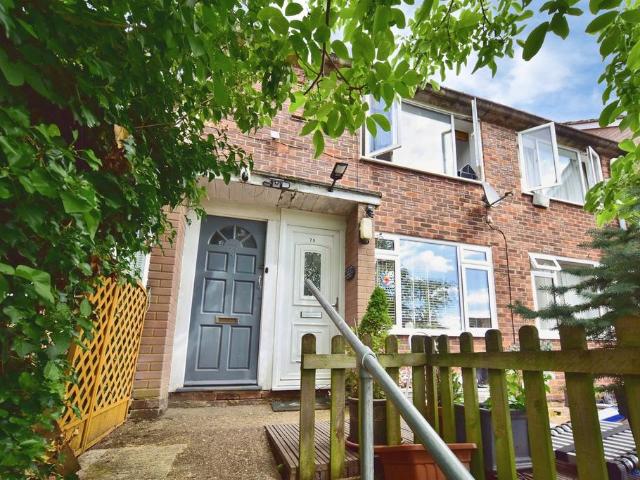 2 bedroom flat for sale