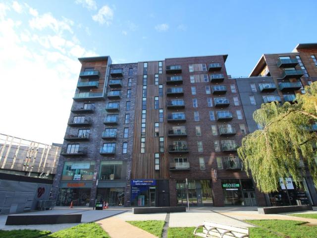 2 bedroom flat for sale