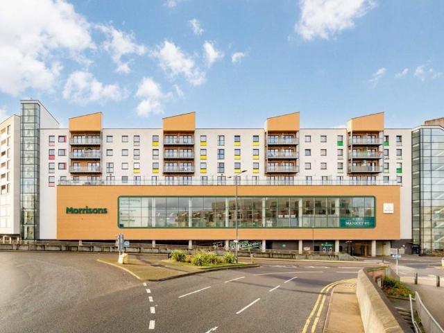 2 bedroom flat for sale
