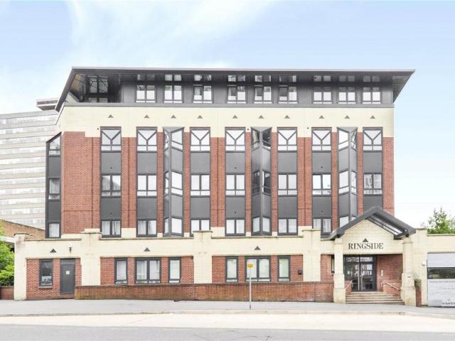 2 bedroom flat for sale