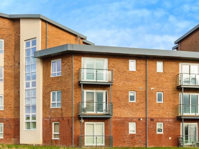 2 bedroom flat for sale