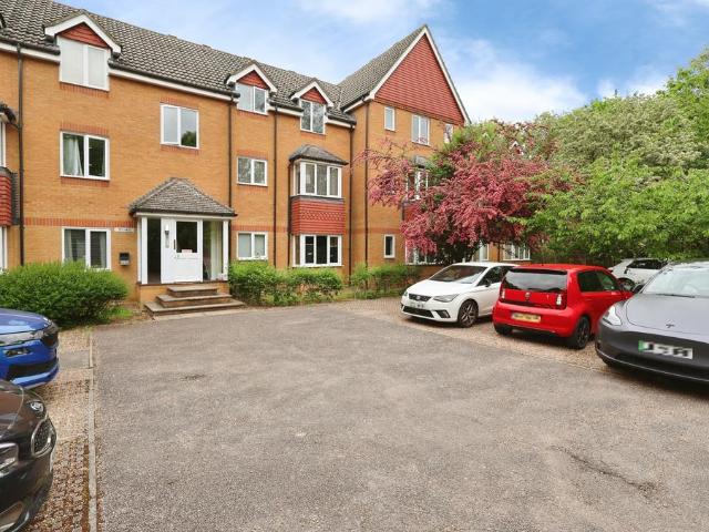2 bedroom flat for sale