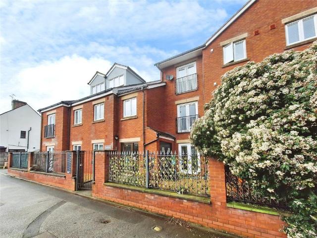 2 bedroom flat for sale