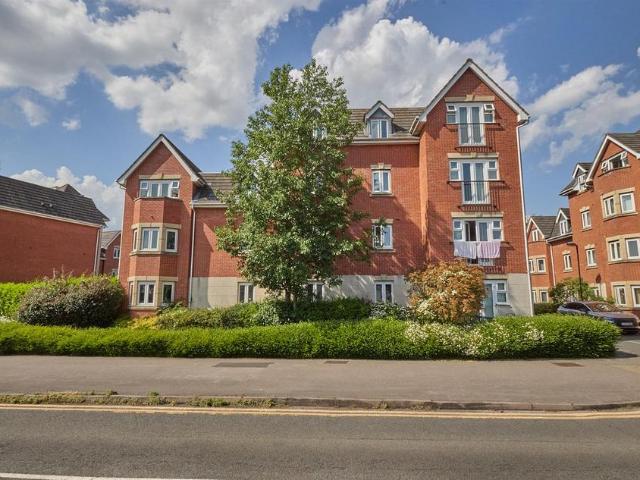 2 bedroom flat for sale