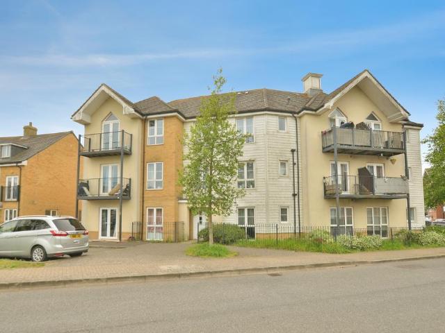 2 bedroom flat for sale