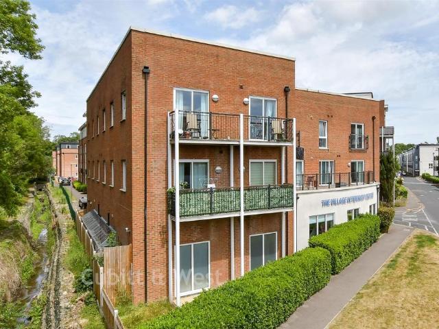 2 bedroom flat for sale
