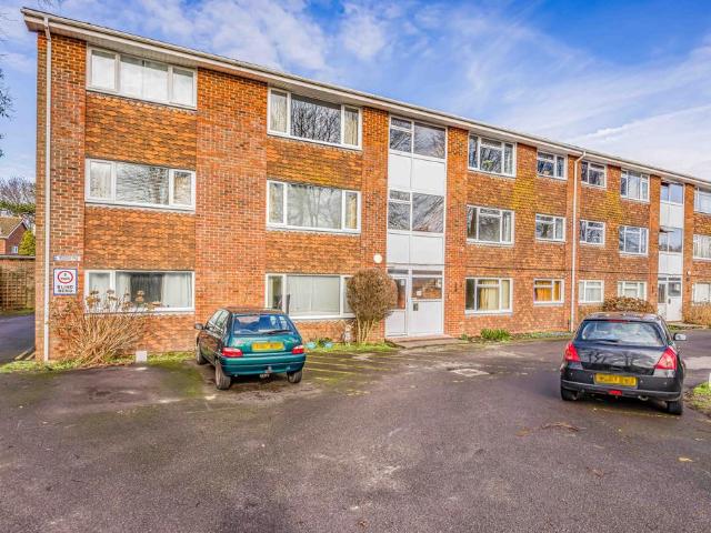2 bedroom flat for sale
