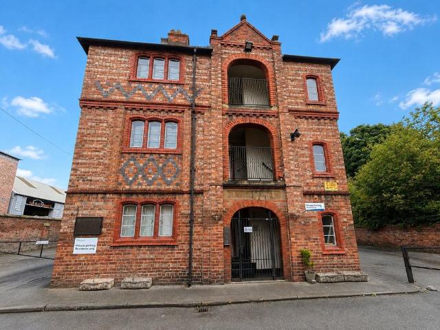 2 bedroom flat for sale