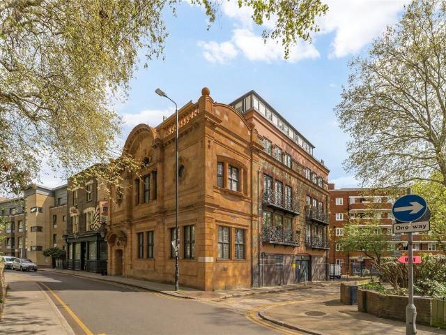 2 bedroom flat for sale