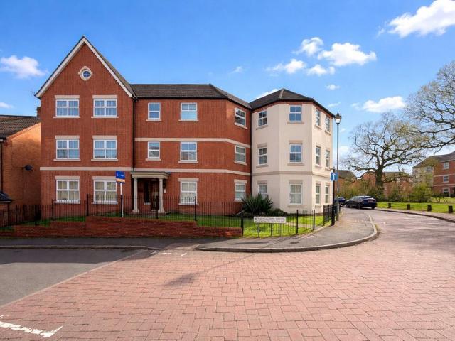 2 bedroom flat for sale