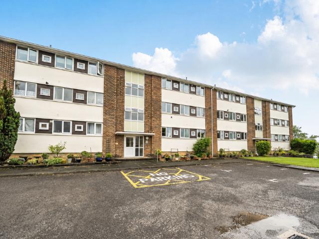2 bedroom flat for sale