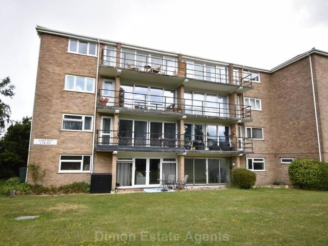 2 bedroom flat for sale