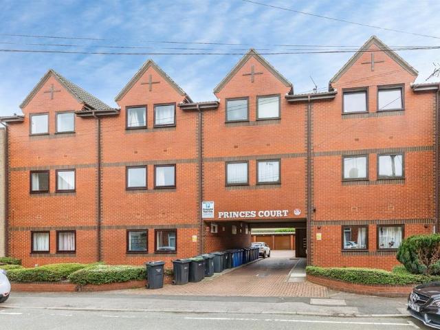 2 bedroom flat for sale