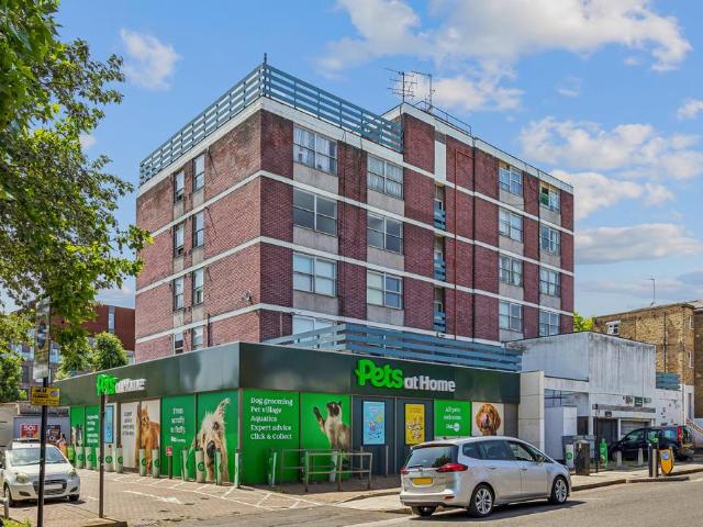 2 bedroom flat for sale