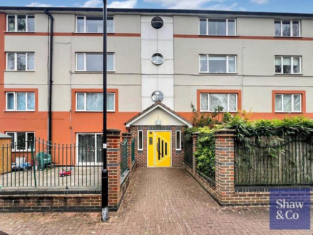 2 bedroom flat for sale