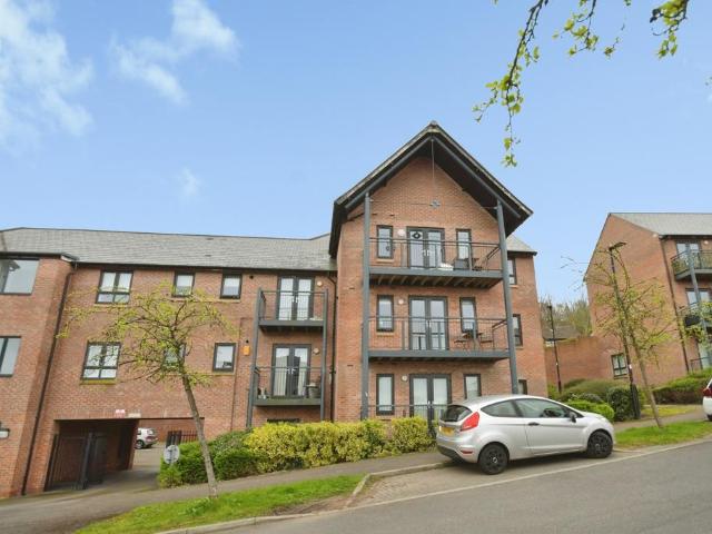 2 bedroom flat for sale