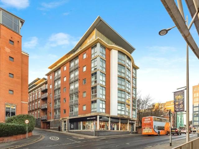 2 bedroom flat for sale