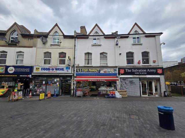 2 bedroom flat for sale