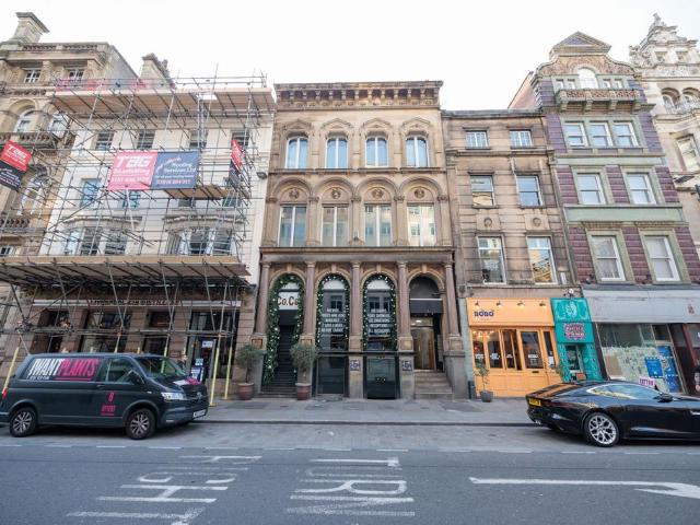 2 bedroom flat for sale