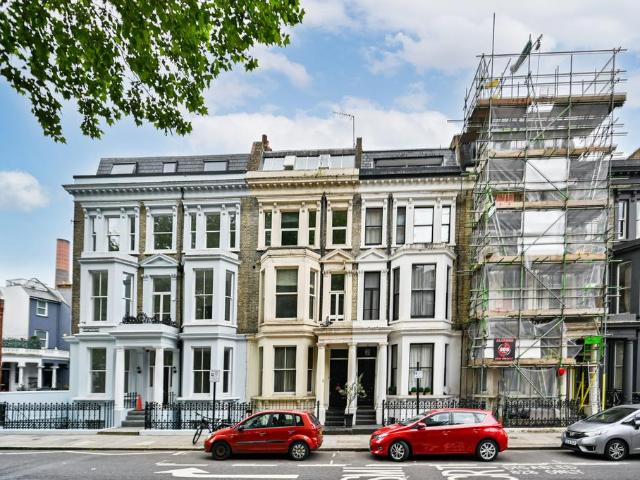2 bedroom flat for sale