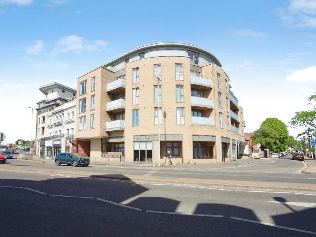 2 bedroom flat for sale