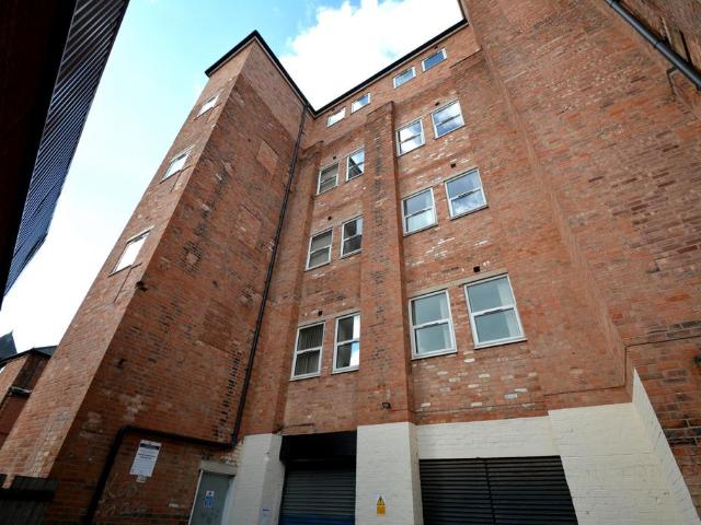 2 bedroom flat for sale