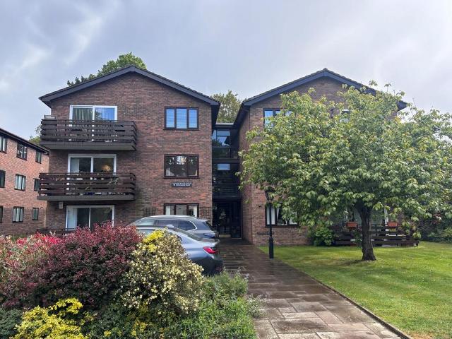 2 bedroom flat for sale