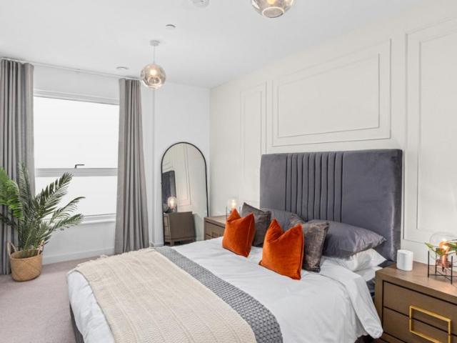 2 bedroom flat for sale