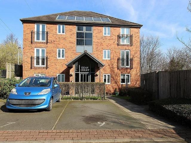 2 bedroom flat for sale