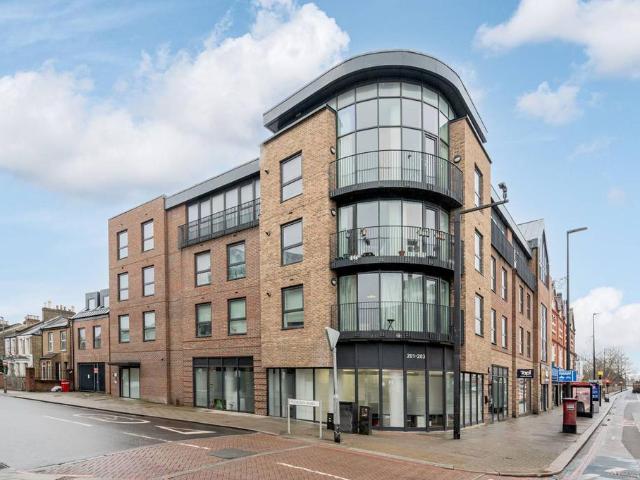 2 bedroom flat for sale