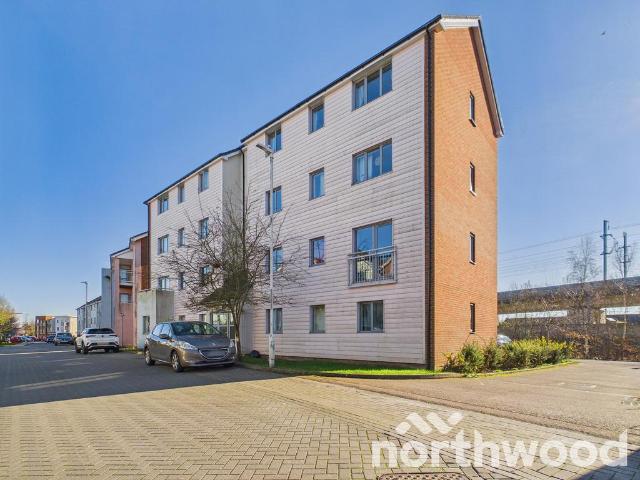 2 bedroom flat for sale