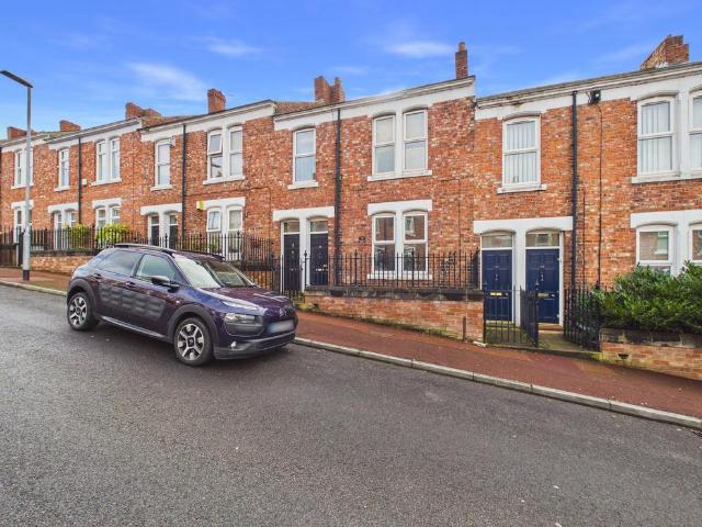 2 bedroom flat for sale