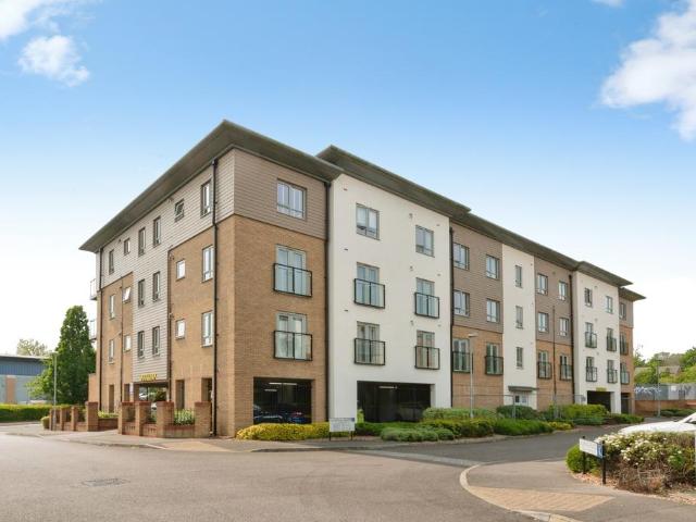 2 bedroom flat for sale