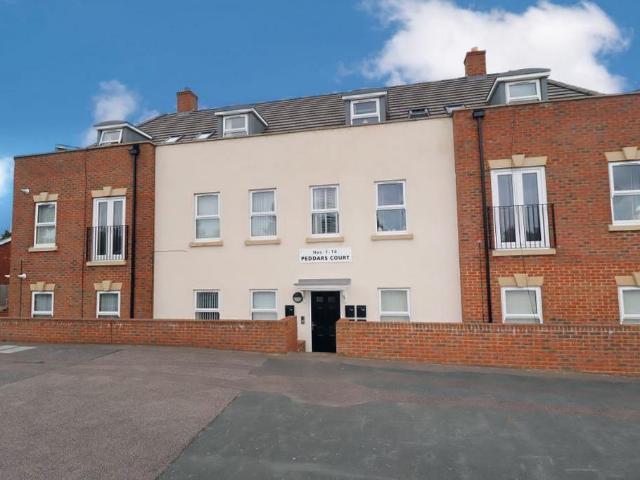 2 bedroom flat for sale