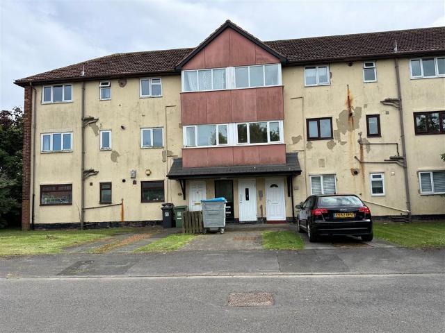 2 bedroom flat for sale