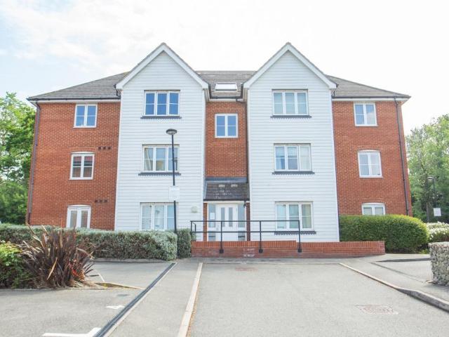 2 bedroom flat for sale